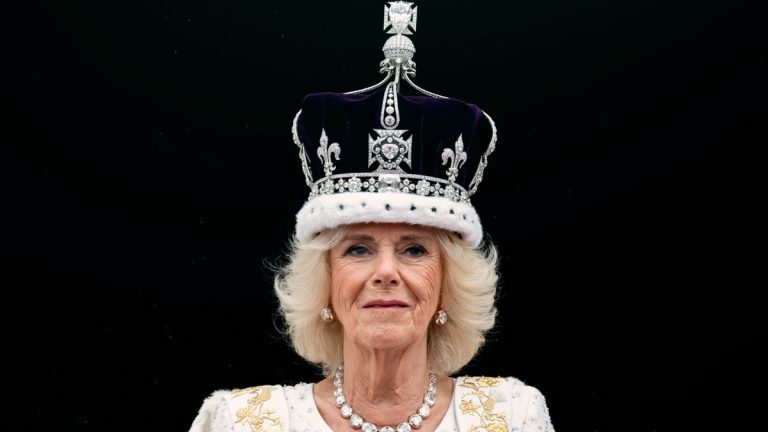 Does Queen Camilla smoke? How long did she keep the vice?