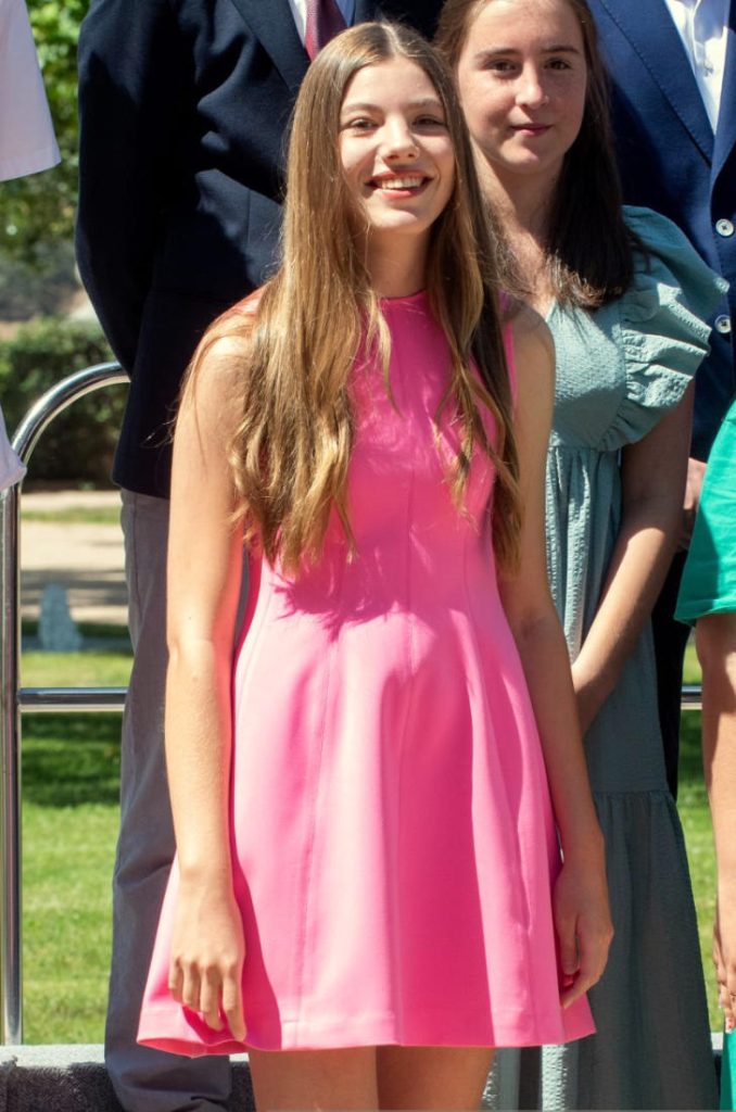 PHOTOS: Infanta Sofia in a pink dress by Sfera