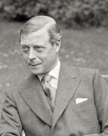Wallis Simpson and Edward VIII: A Controversial Couple