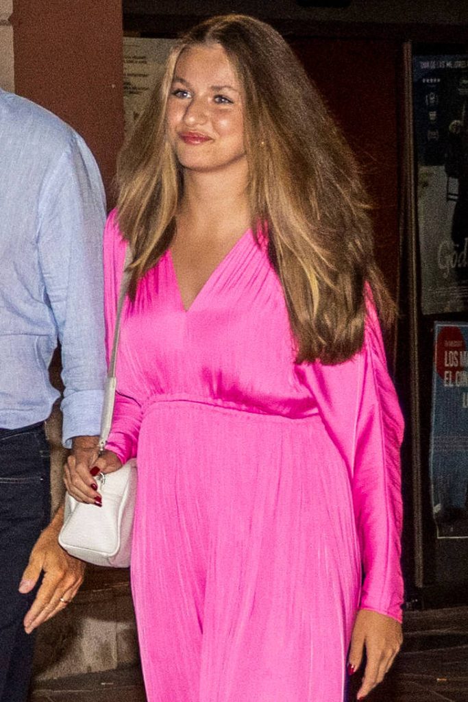 PHOTOS: Princess Leonor in a pink dress by Sfera in Mallorca