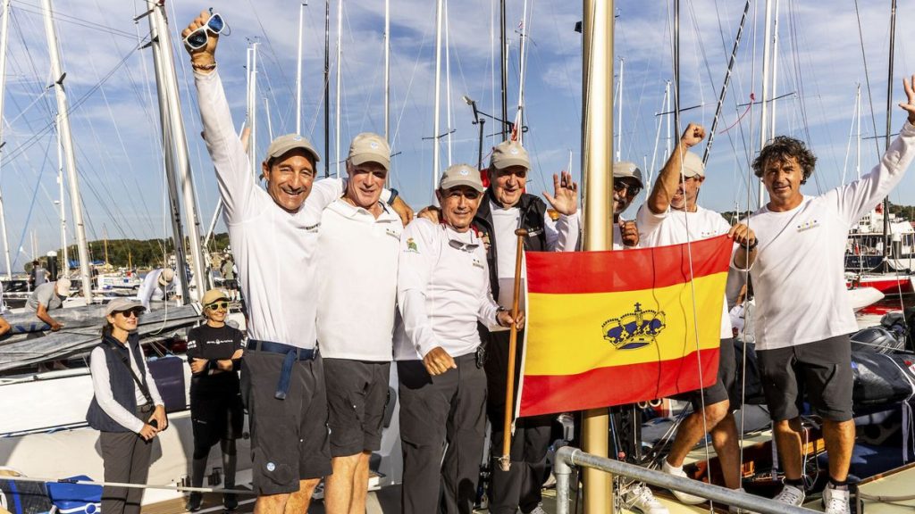 King Juan Carlos wins the World Championship of Sailing