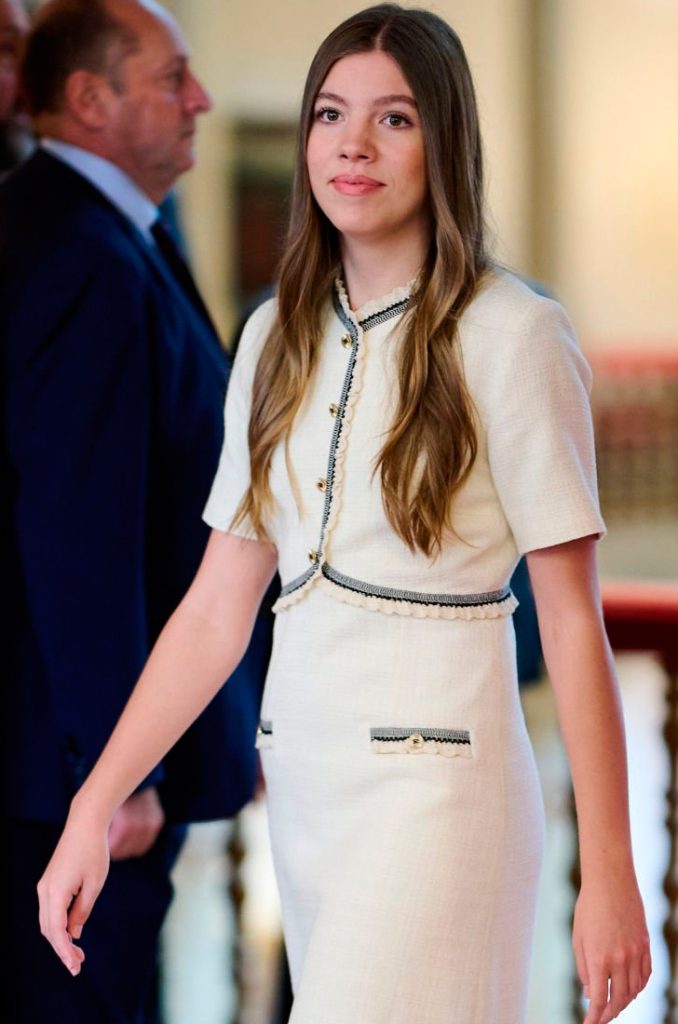 Infanta Sofia in a short tweed dress | All the details