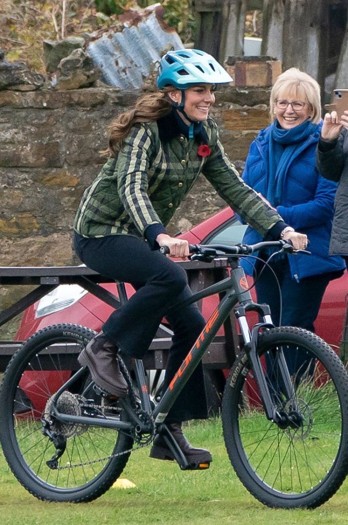 How much do Kate Middleton's brown boots count?
