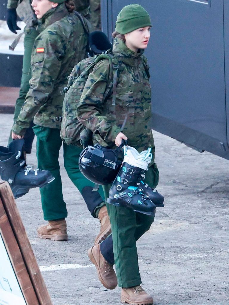 PHOTOS: Princess Leonor's military training in the snow