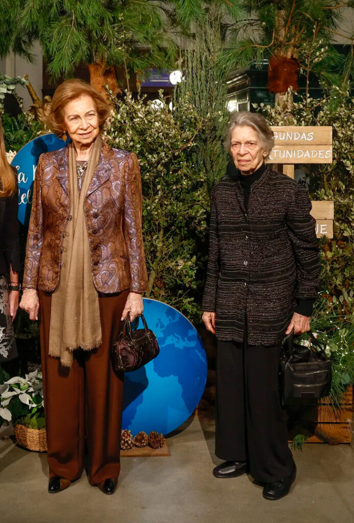 PHOTO: Queen Sofia's style at the Music of Recycling concert