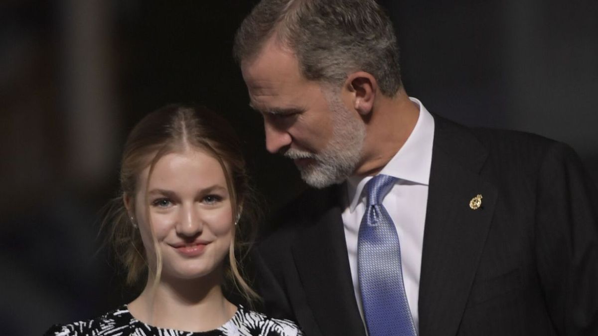 Viral video of King Felipe and Princess Leonor