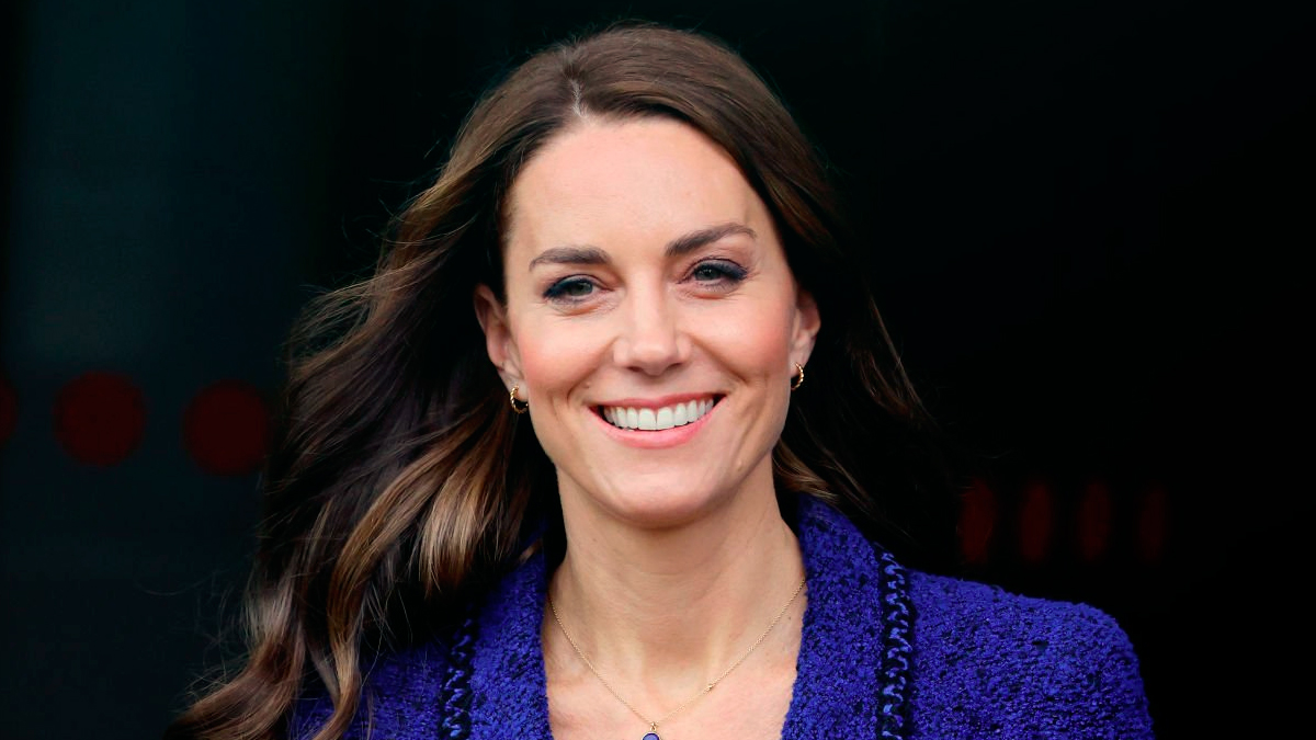 VIDEO: What did Kate Middleton's wedding dress look like?