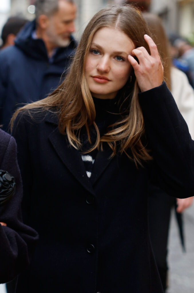 PHOTOS: Princess Leonor's styling in the Easter Procession