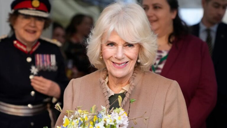 Does Queen Camilla smoke? How long did she keep the vice?