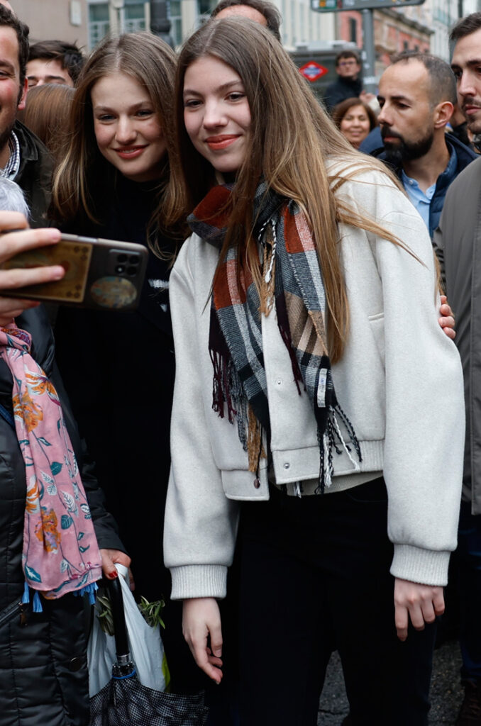 PHOTOS: Infanta Sofia's style in the Easter Procession