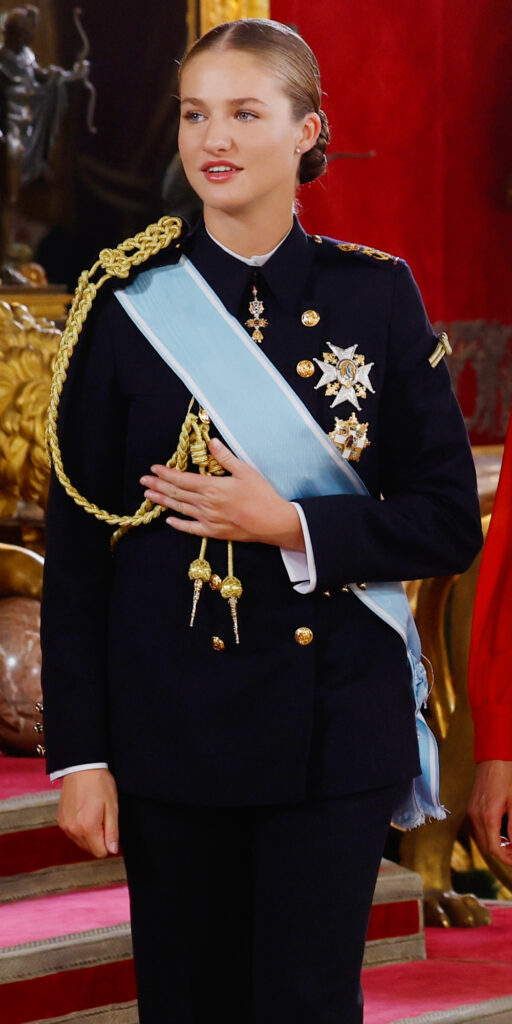 Unknown Details of Princess Leonor's Navy Gala Uniform