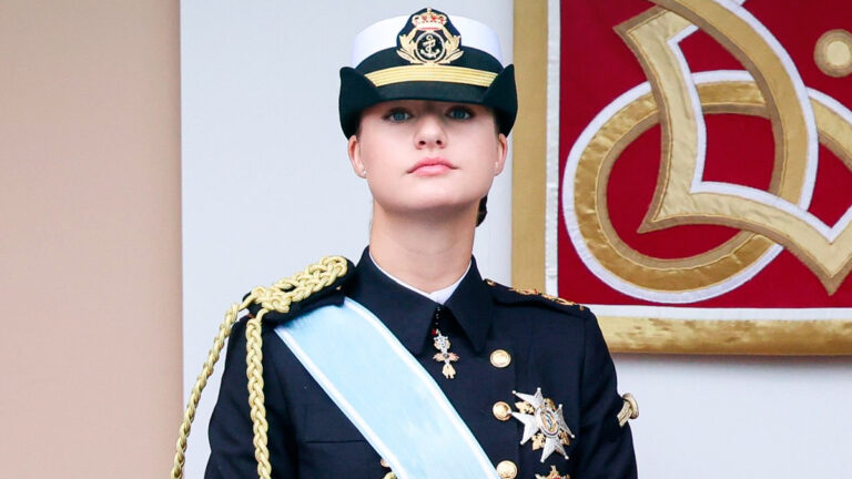 Unknown Details of Princess Leonor's Navy Gala Uniform