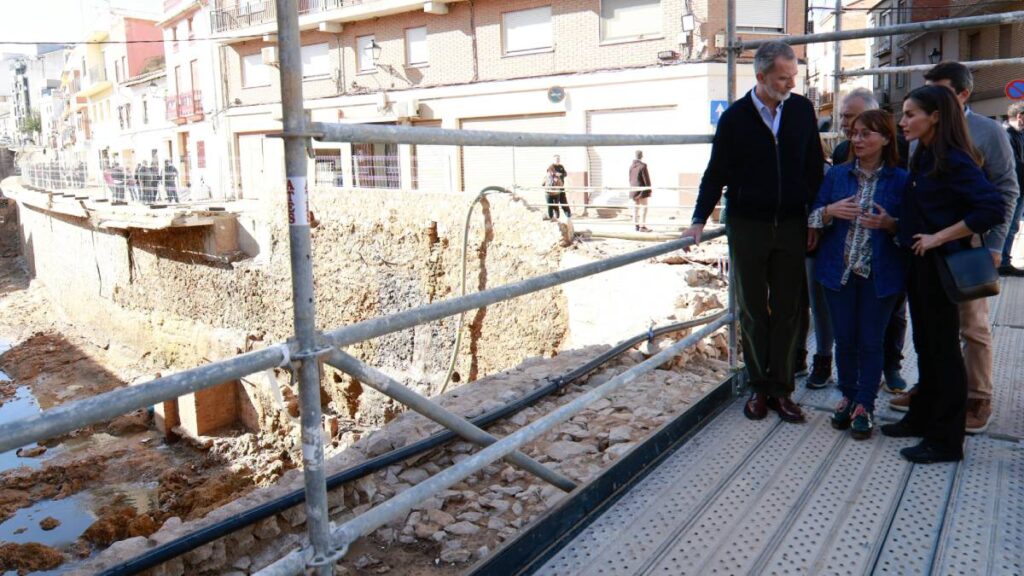 BEST PHOTOS: Return of King Felipe and Queen Letizia to Valencia