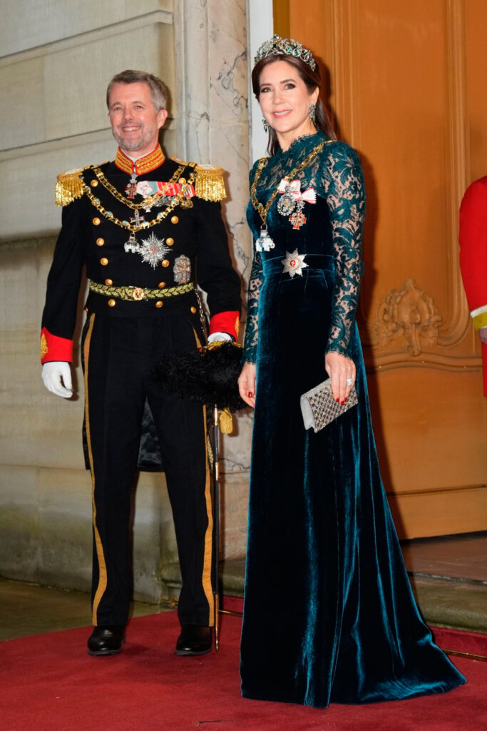 PHOTOS: Queen Mary's style at the New Year's Eve banquet