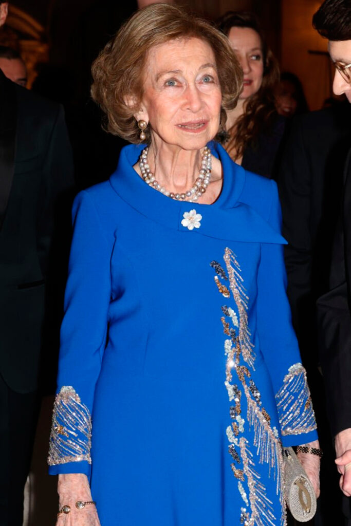 Queen Sofia in Paris with Stunning Blue Electric Gown
