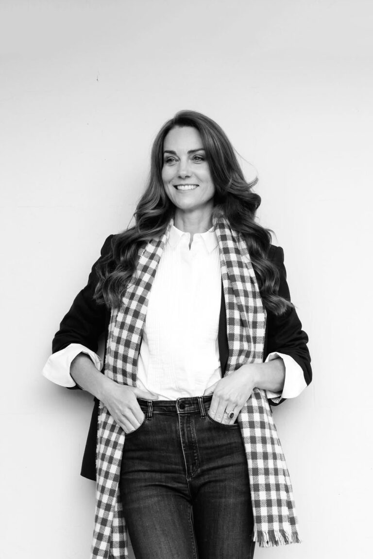 Kate Middleton's Birthday Portrait Revealed by Prince William