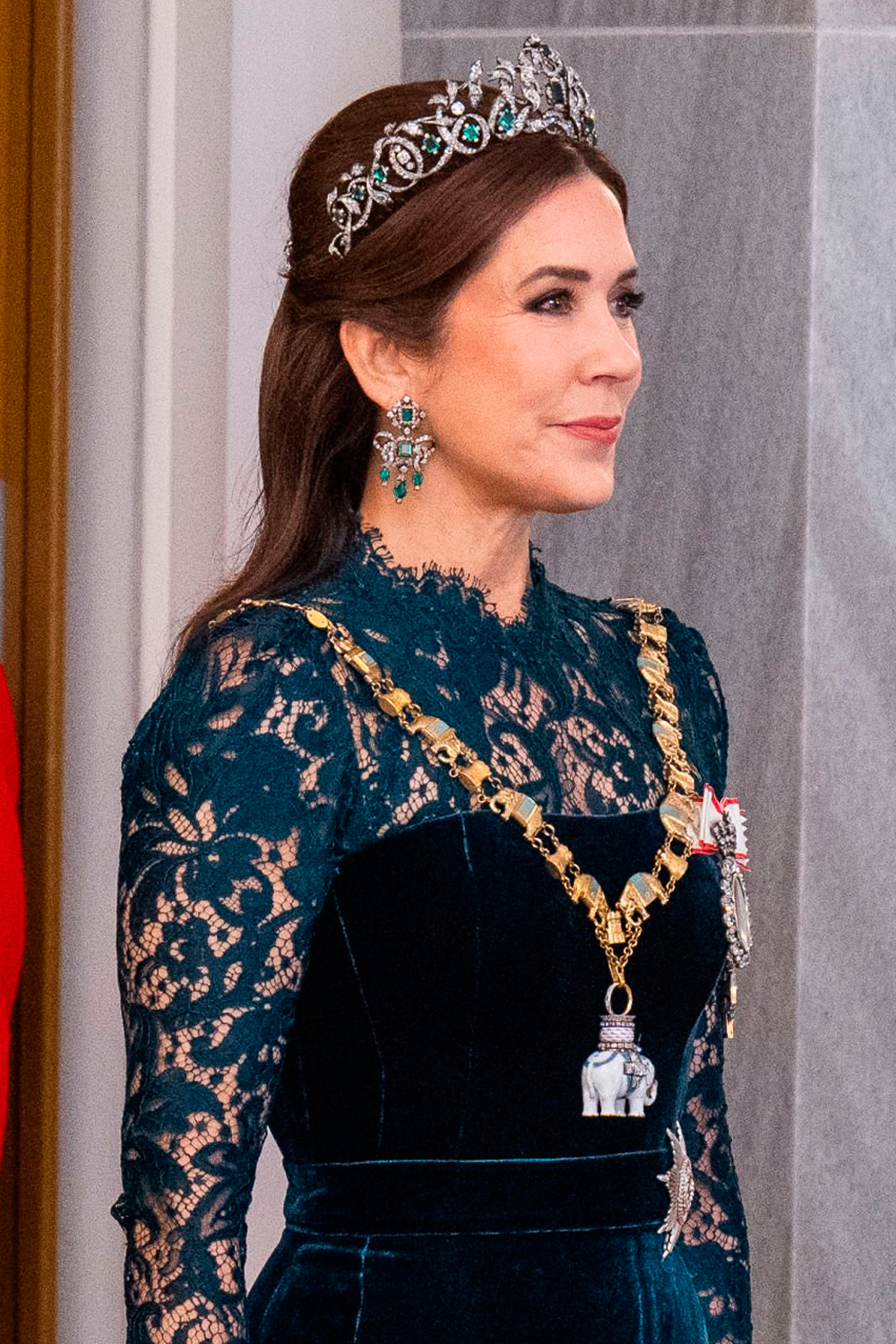 PHOTOS: Queen Mary's style at the New Year's Eve banquet