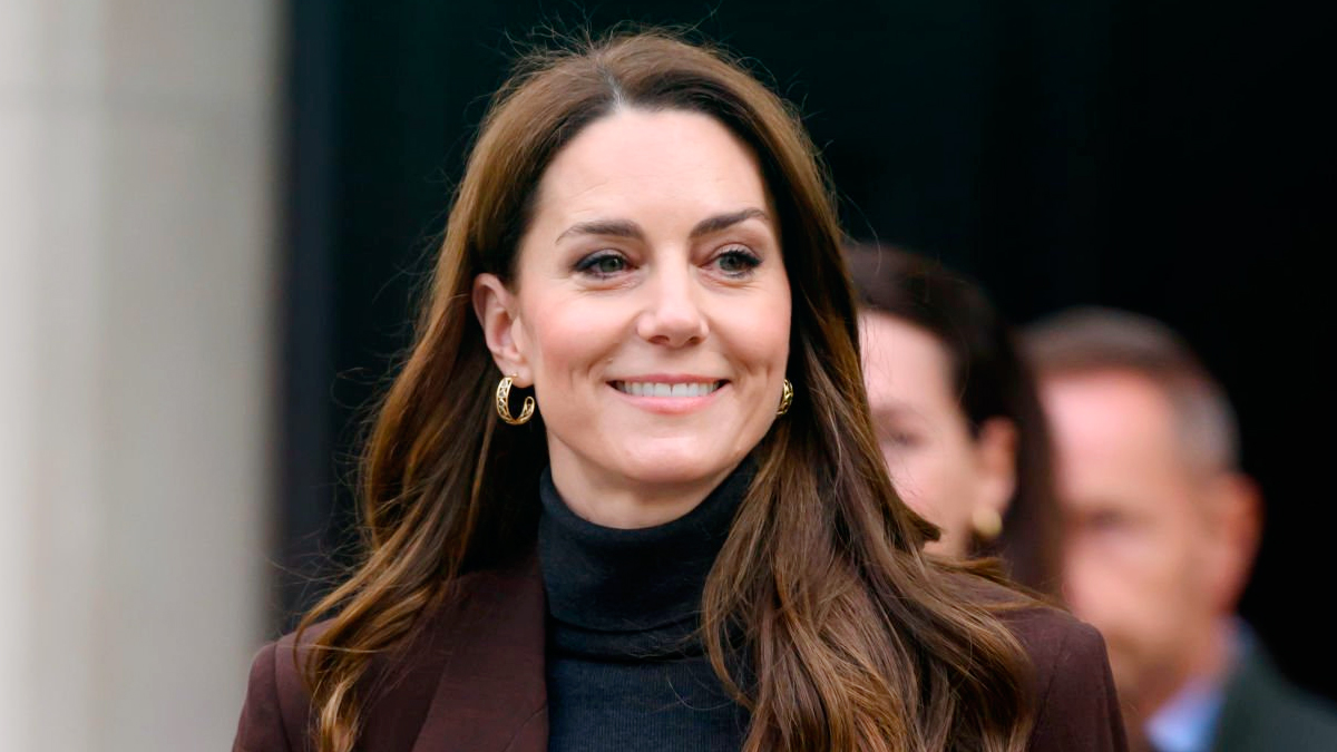 PHOTOS: Kate Middleton Visits National Portrait Gallery