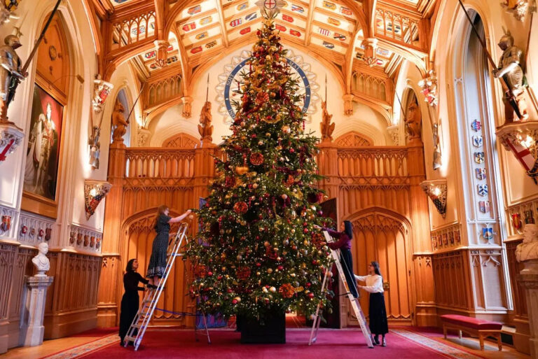Windsor Castle’s Iconic Christmas Tree Shines Again
