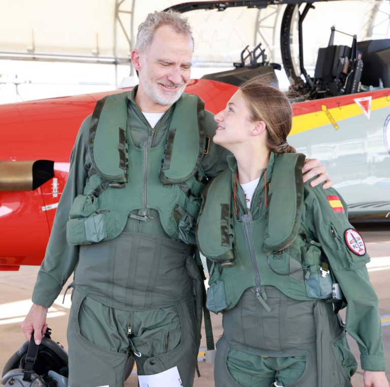 Inside Princess Leonor's Final Flight With King Felipe